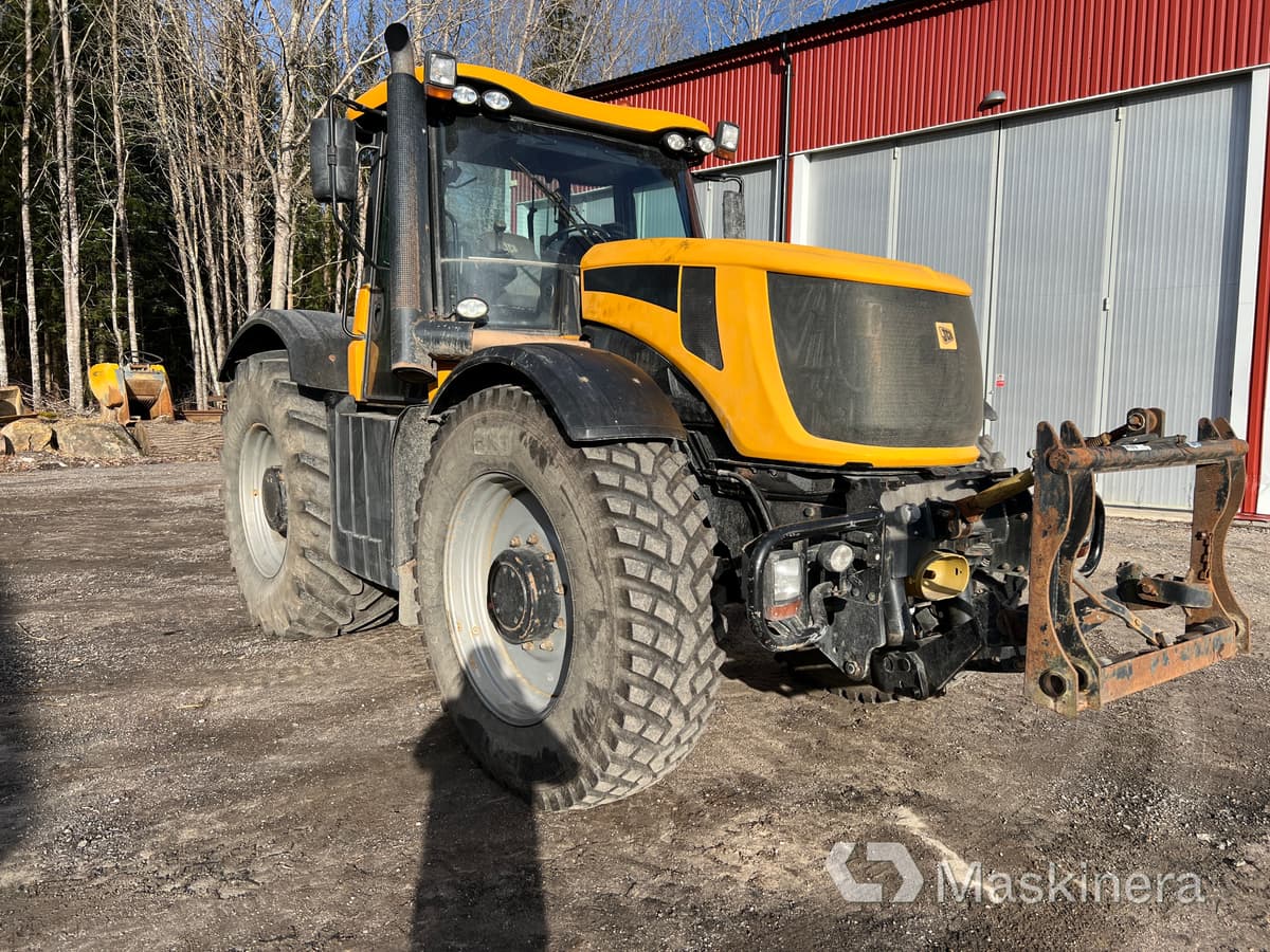 Traktor JCB Fastrac 8250 | Maskinera