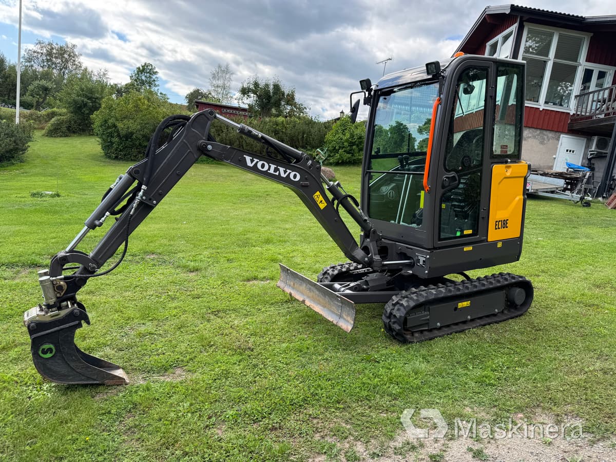 Minigrävare Volvo EC18E med trailer | Maskinera