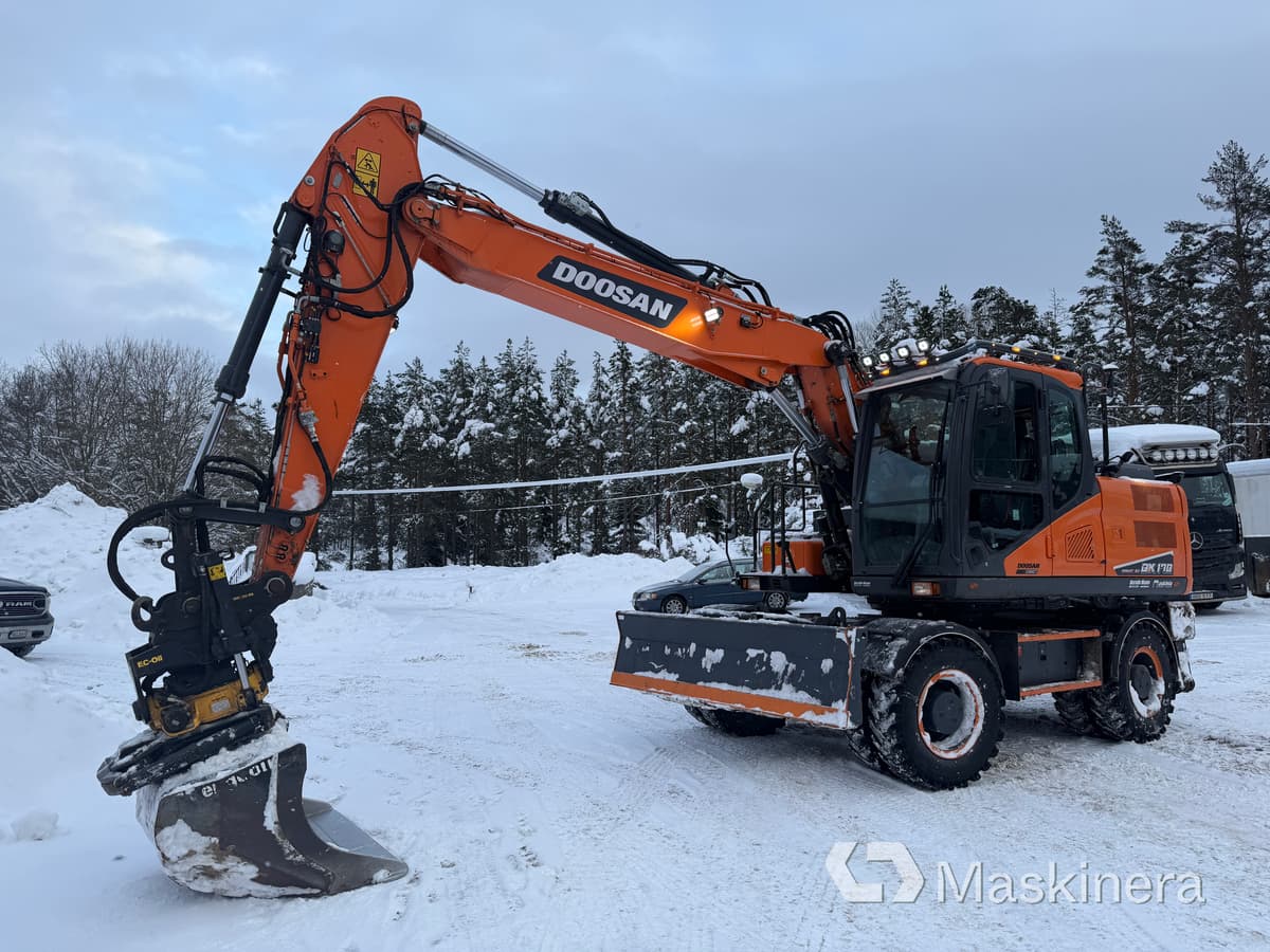 Hjulgrävare Doosan DX170W-7 med tillbehör | Maskinera