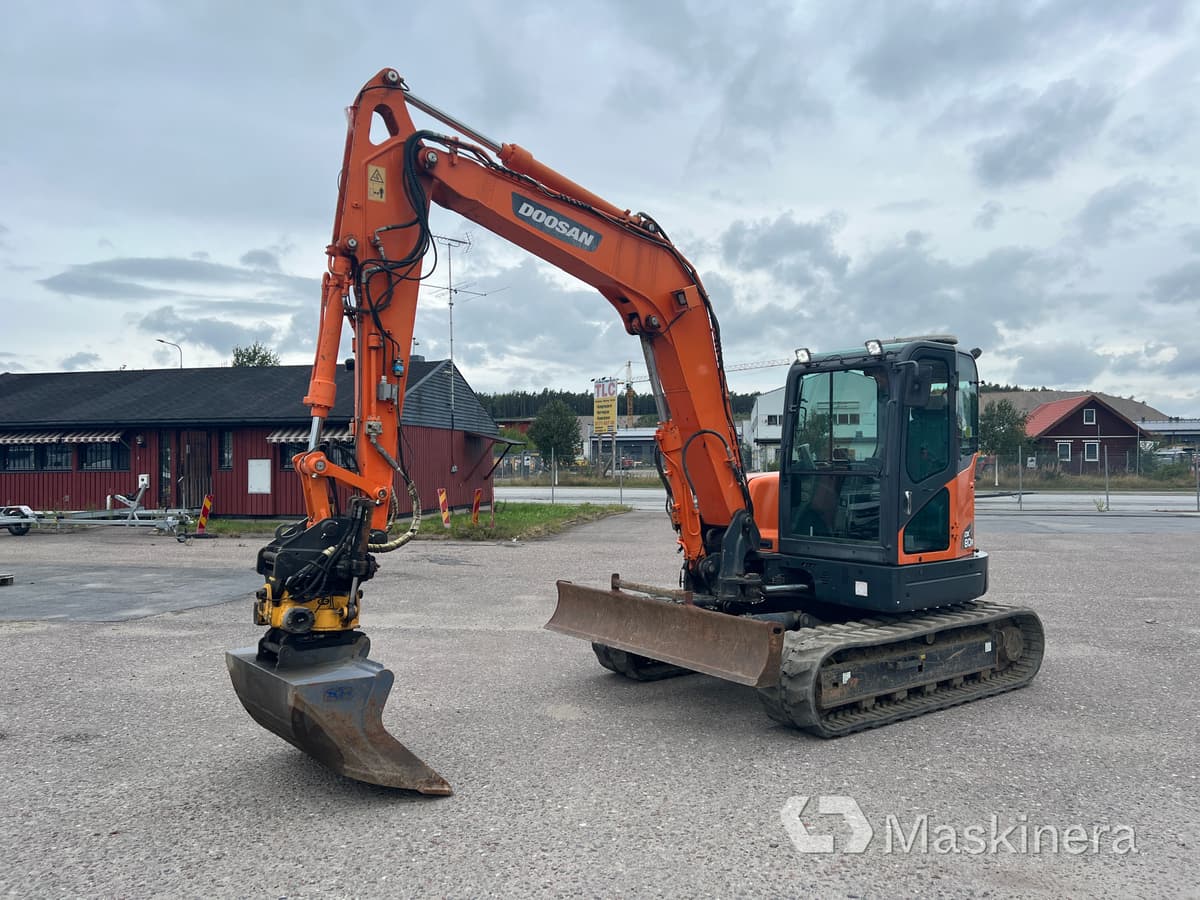 Grävmaskin Doosan DX 80 R | Maskinera