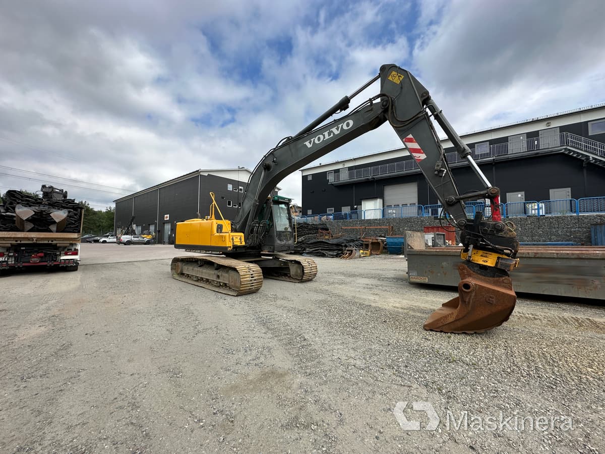 Grävmaskin Volvo EC210CL | Maskinera