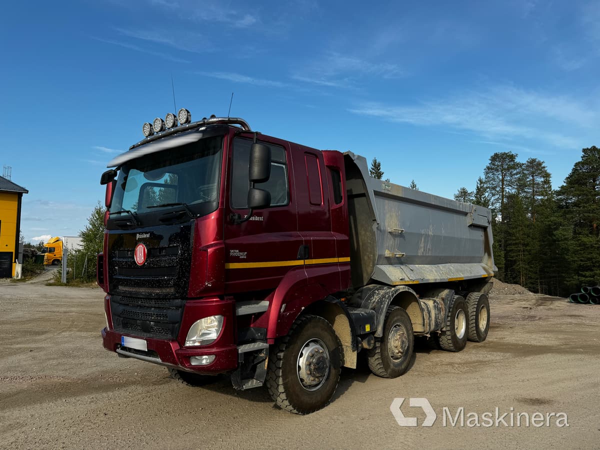 Lastbil Tatra Phoenix Präsident 32T 8x8 Euro 6 | Maskinera