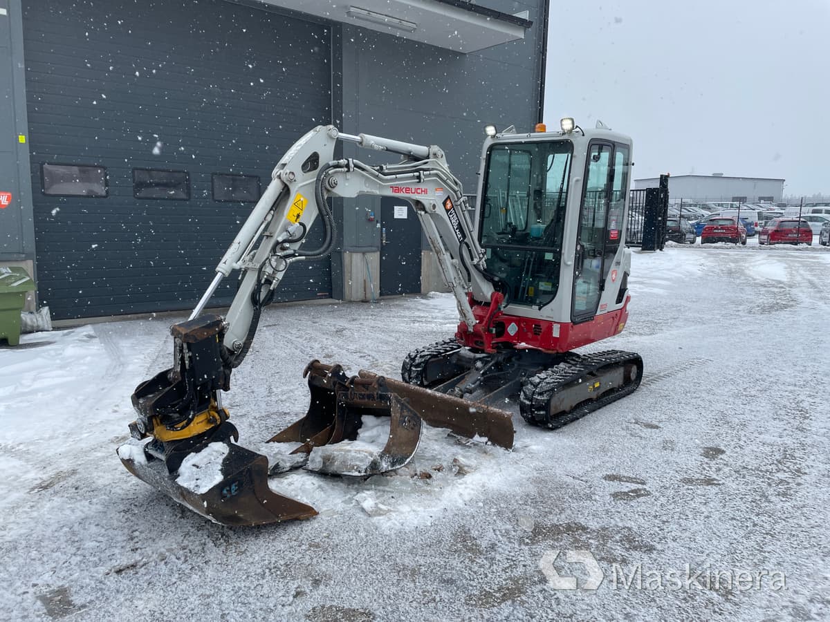 Grävmaskin Takeuchi TB-225 | Maskinera